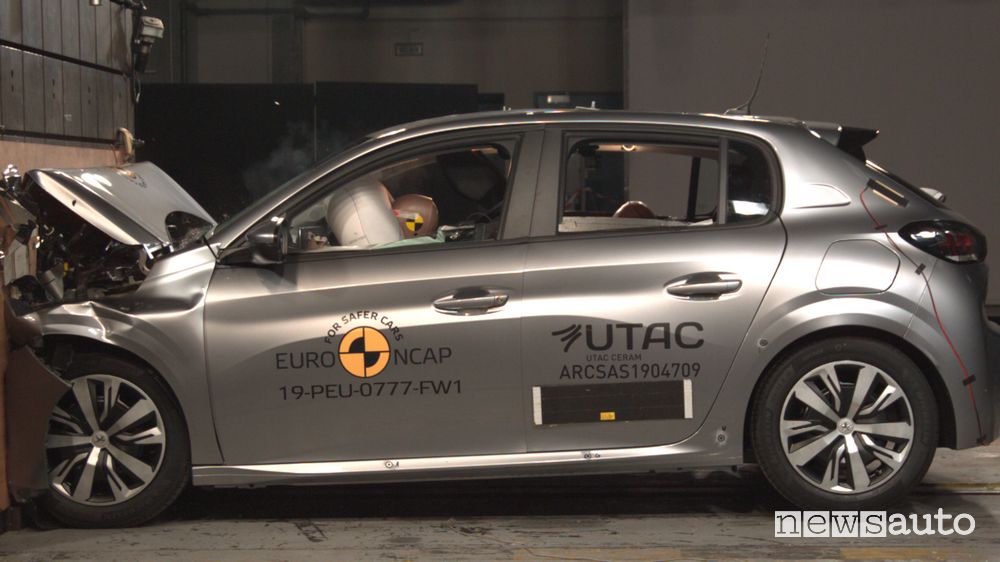 Crash Test Euro NCAP 2019, test per Peugeot 208, Jeep Cherokee e BMW ...