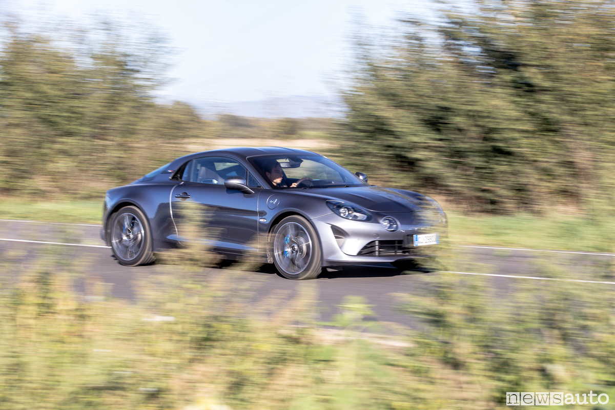 Alpine A110 GT, prova su strada come va