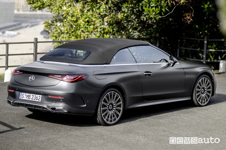 Mercedes CLE Cabriolet, dimensioni, interni, motori e prezzo