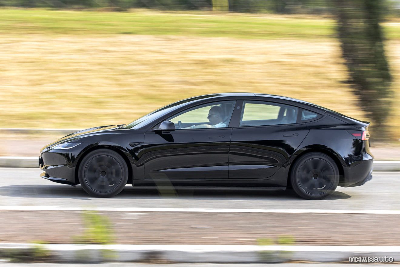 Tesla Model 3 Highland restyling, com'è e prezzo
