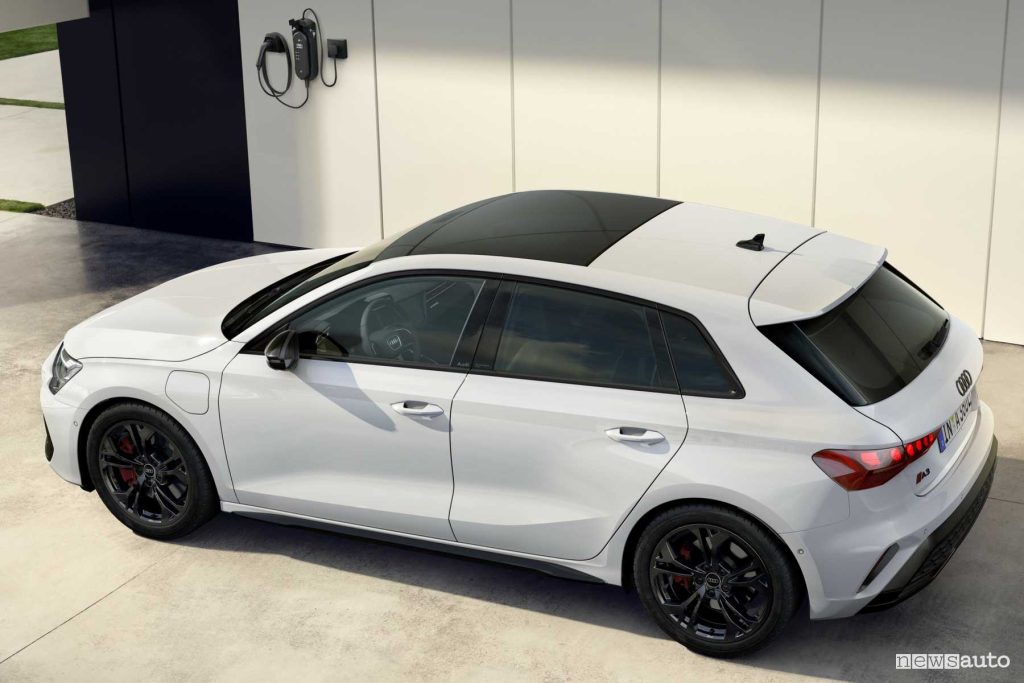 Audi A3 ibrida plug-in, Sportback e AllStreet, caratteristiche e prezzo