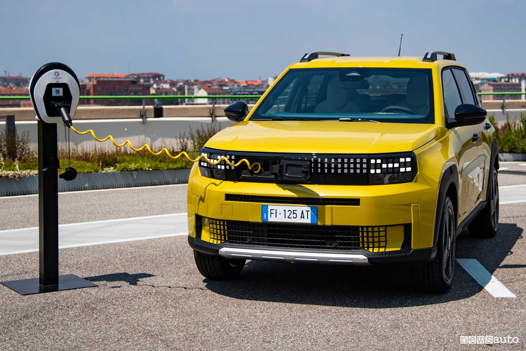 Esenzione bollo auto 2026, agevolazione sotto 8.000 euro di reddito