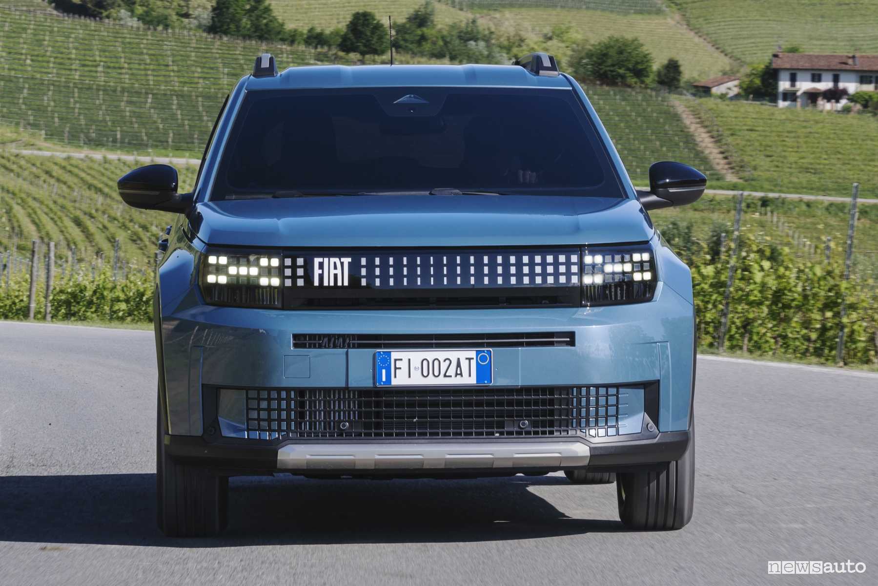 Fiat Grande Panda Hybrid, caratteristiche, allestimenti e prezzo della ...