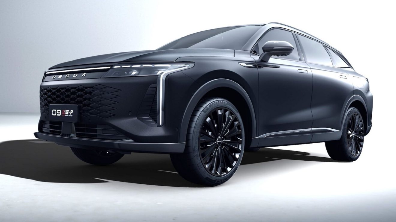 Omoda 9 SHS-P Black Knight Edition: caratteristiche e prezzo